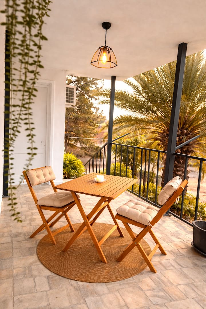 Patarada Balkonlu Merkeze 2 Dk Uzaklıkta Apart - Turkey