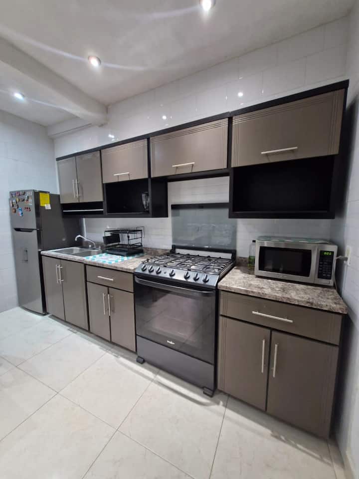 Mini Casa Madero A Pasos De La Plaza En Cedral - Nuevo Leon