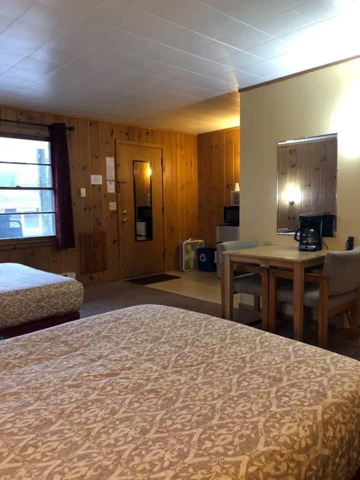 Motel Room #3 At Baileys Sunset Motel And Cottages - Door County, WI