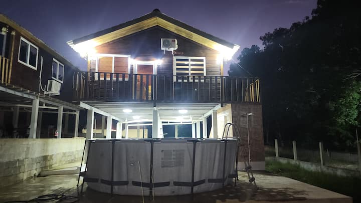 The Bunkhouse Lodge 2 - Honduras