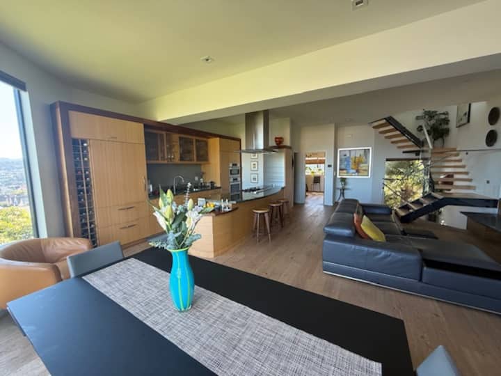 Modern Bernal Heights View Home Sublease 7/1-10/15 - San Francisco, CA