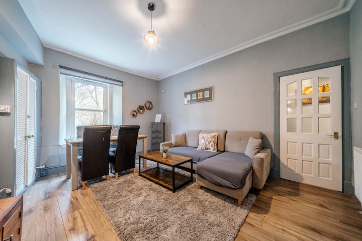 Thistle Nest Flat • Sleeps 6• City Centre! - Edinburgh