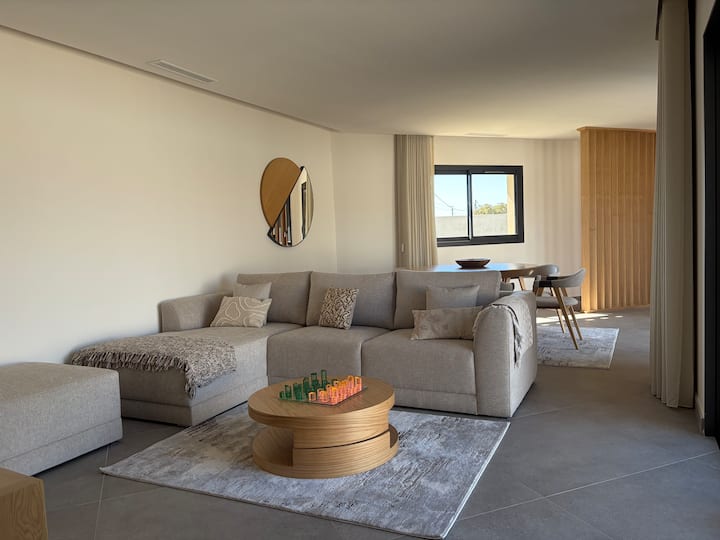Villa Neuve Avec Piscine – Emplacement Idéal - Bonifacio