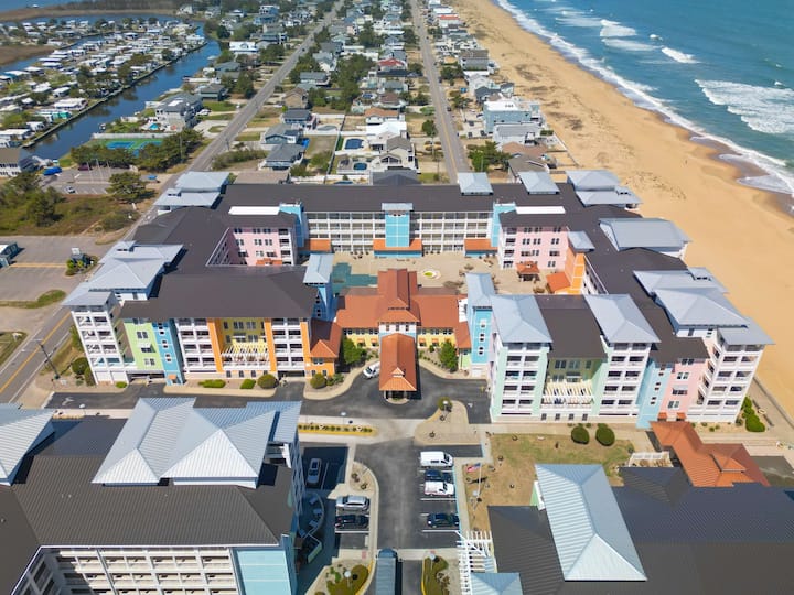 Oceanfront Penthouse | 4br  Sunrise & Sunset Views - Virginia Beach, VA