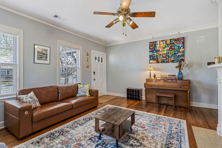 Spacious Memphis Home | Piano + Gated Parking - Memphis, TN