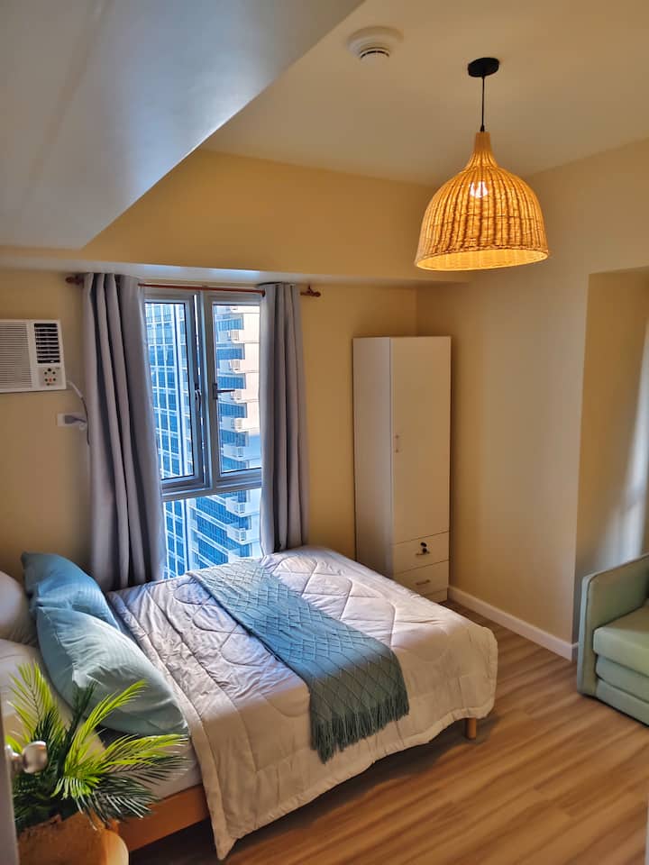 Cozy 2br In It Park, Cebu W/ Free Parking | Teal - Cebu City