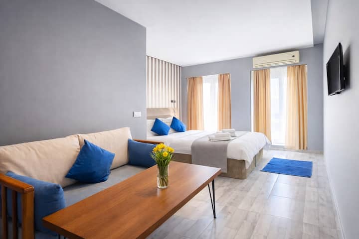 Taksim Istiklal Balcony Room – Live The Street - Karaköy