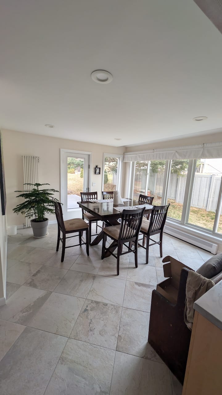 Fully Furnished 3 Bedroom 3 Bathroom Home - Portland, ME