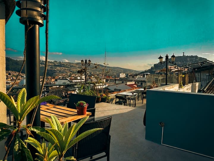 La Mejor Vista Del Centro Histórico De Quito. - Quito