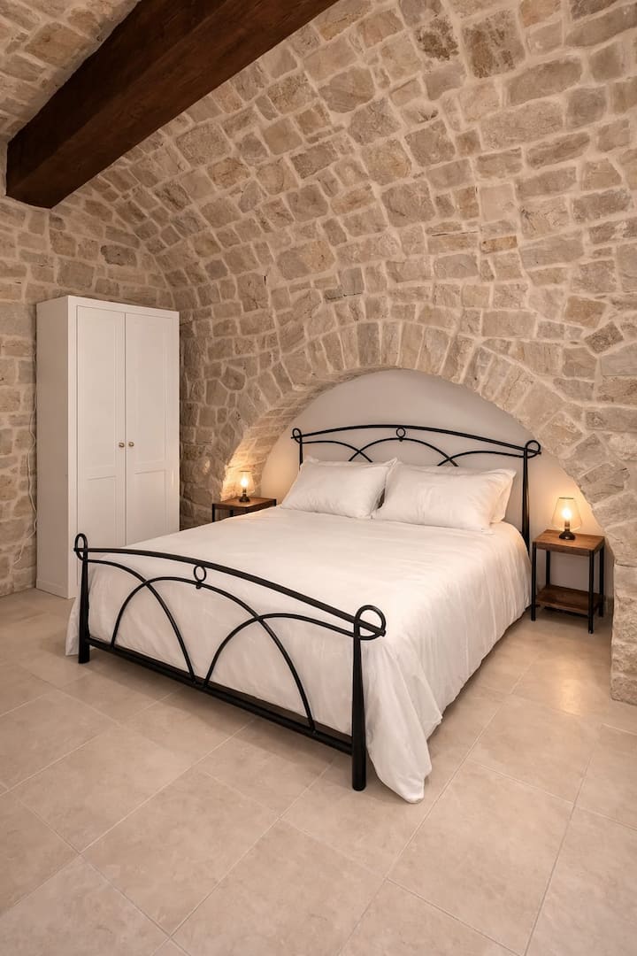 Dormire Nella Storia, La Magia Del Passato - Giovinazzo