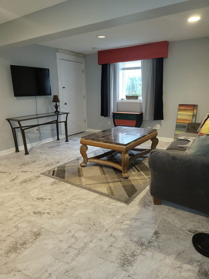 Orchard Lake 2 Br. Private Home Apartment - Farmington, MN