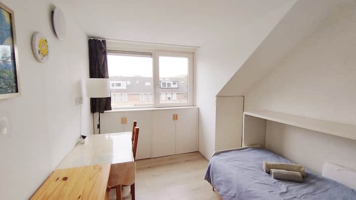 A Cozy And Comfy Private Room Near Metro/train - Amsterdam