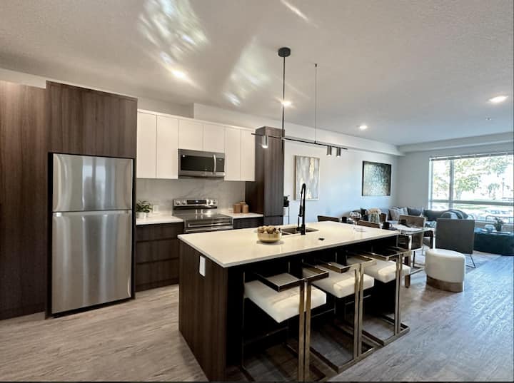 University Heights Retreat | 2bd/2ba - Saskatchewan