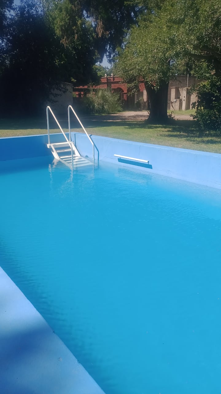 Alquilo Casa Quinta Antigua Con Pileta. - San Nicolás de Los Arroyos