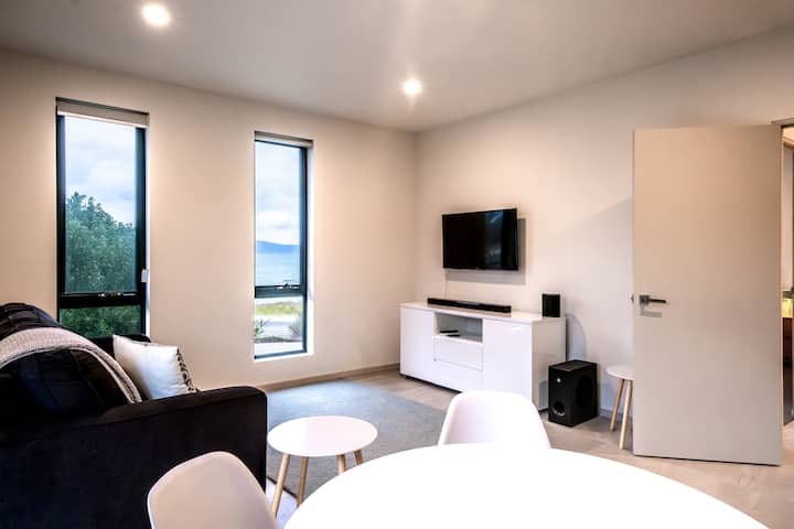 Sunrise Stays - Swansea