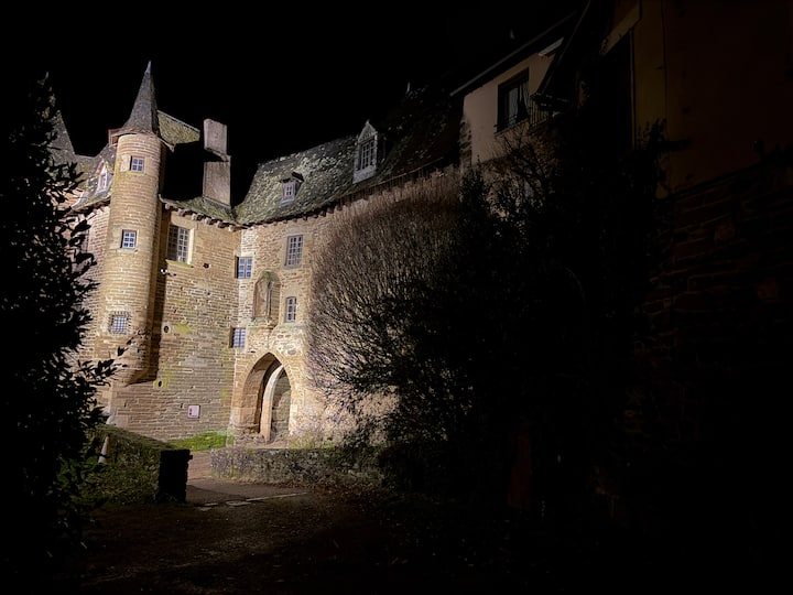 Maison Au Cœur De La Ville Jardin, Parking, Garage - Uzerche