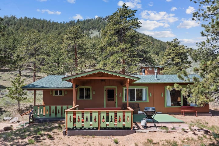 Machin's Cottage 16 - Estes Park, CO