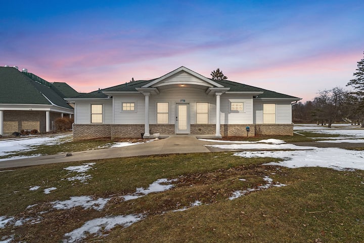 Shangri-la At The Valley - Flushing, MI