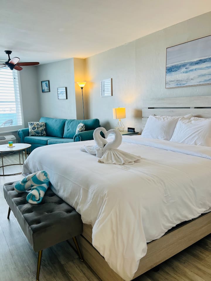 Breathtaking Ocean View Condo On The Beach - Daytona Beach, FL
