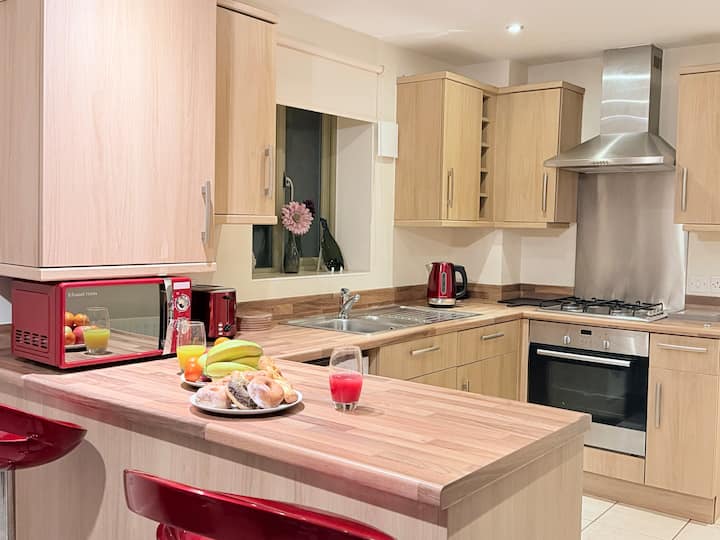 Hereford Stays - Luxury Apartment: Ground-floor - Hereford