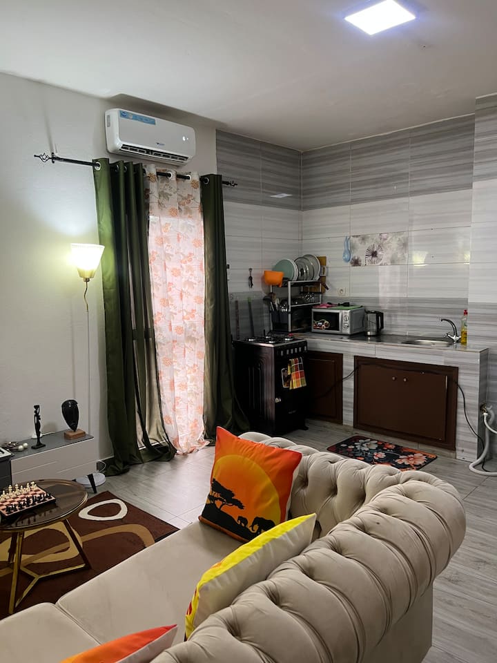 Appartement Cosy Et éLégant Thématique Africaine - Gabon