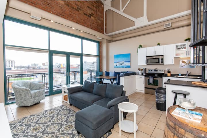 Cedar Point View! Cozy Family Loft - Lakeside Marblehead, OH