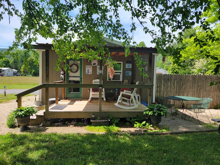 Creekside Cabin - Wilbur Lake, TN