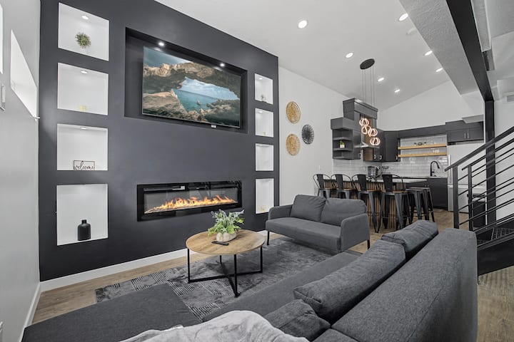 Modern Adu W/ Fireplace, Private Entrance & Patio - Lehi, UT