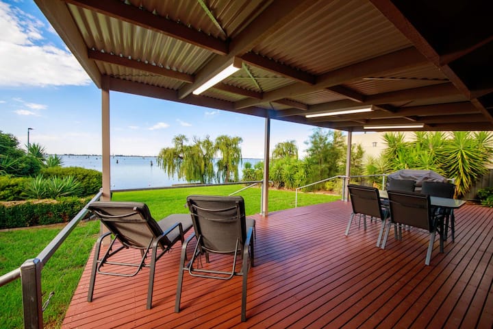 Waterfront Oasis - Mulwala
