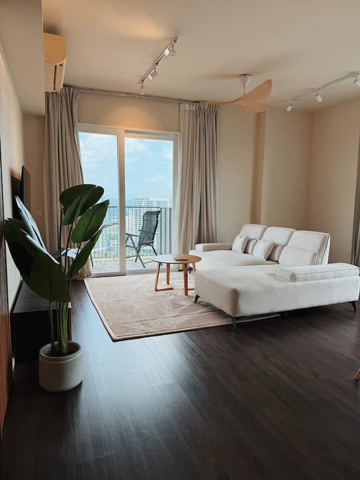 Designer Suite 3+1 Bedroom | High Floor Fast Wifi - Cyberjaya