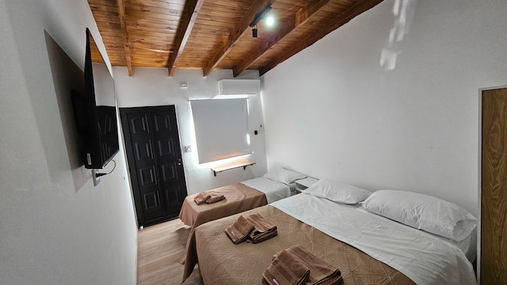 Habitación Privada Con Baño · 9 Min Aerop. Eze - C - 阿根廷