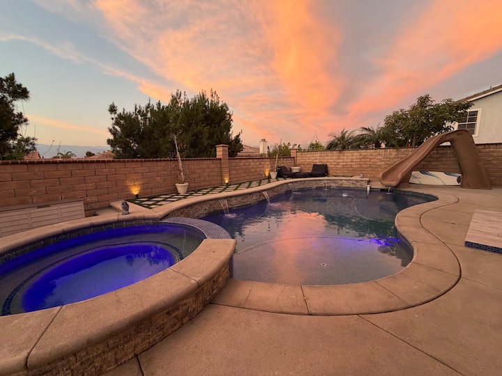 Newly Remodeled, Gorgeous Pool, Luxurious Kitchen! - Redlands, CA