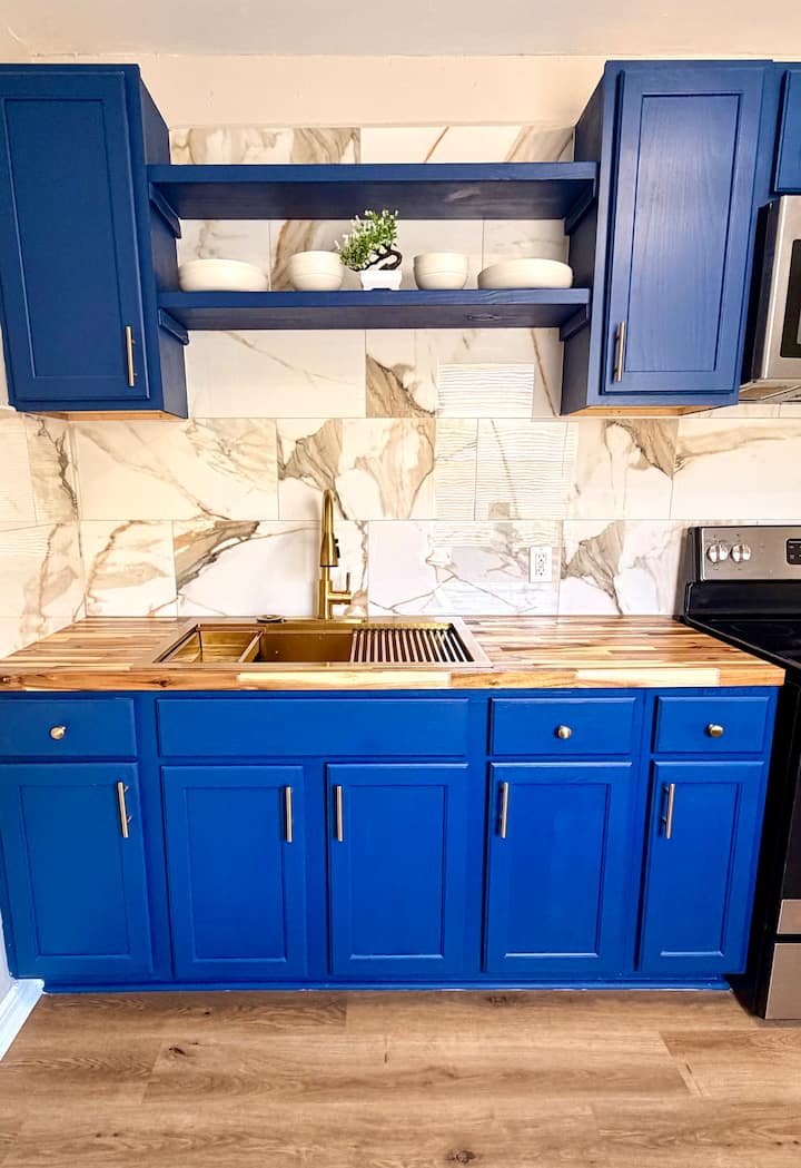 Lola's Cottage | Superhost Newely Renovated 2bdrm - Mobile, AL
