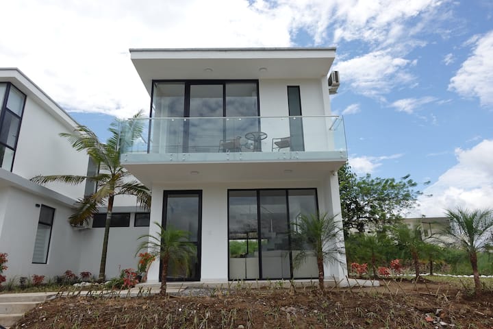 Casa Del Sol - Pedro Vicente Maldonado