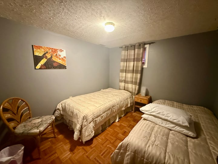 Cozy Nest Lakeside, - Yukon