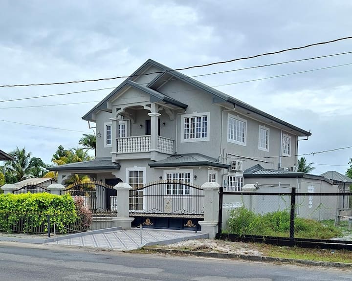 Comfort Meets Luxury~ Your Home Away From Home. - Guyana
