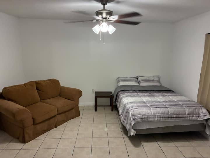 Downtown 1br Apartment - Nuevo Laredo