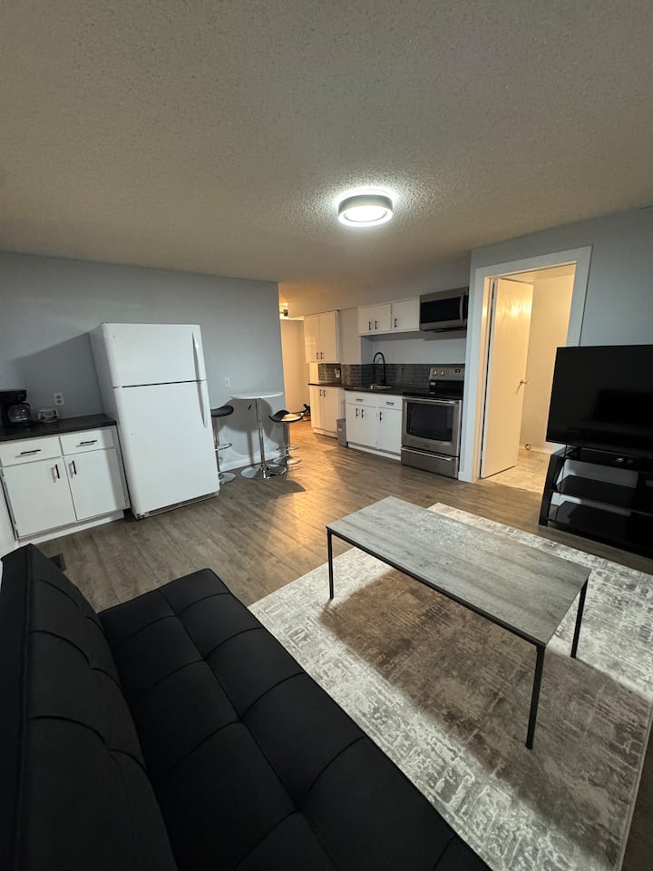 Coalhurst Suite - Lethbridge