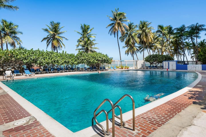 Beachfront Studio In Condado | Pool Access - San Juan, Puerto Rico