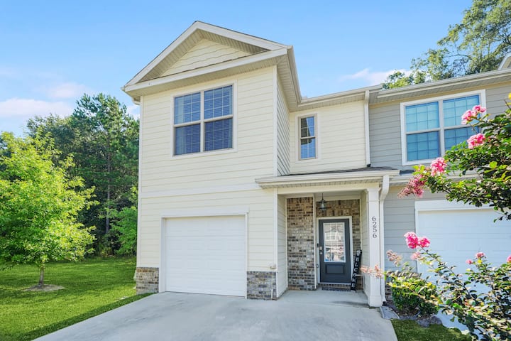 Modern Furnished Home • 10 Min To Atl Airport - Union City, GA