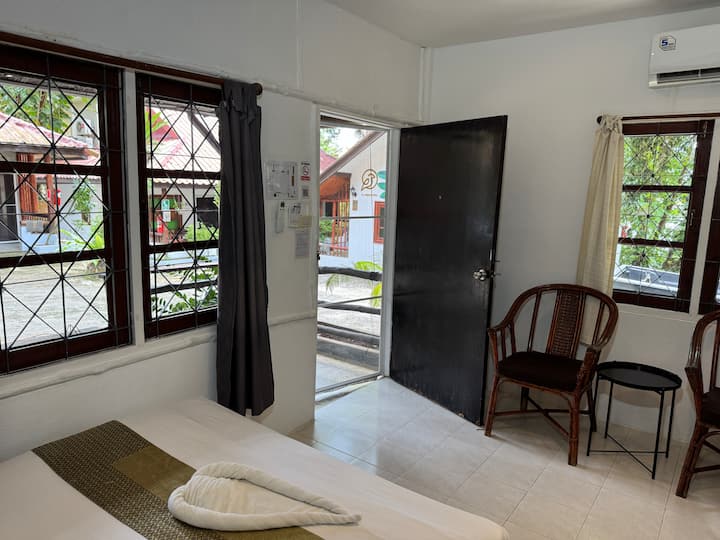 Cute Thai Style Bungalow In The Center Of Ao Nang. - Ao Nang