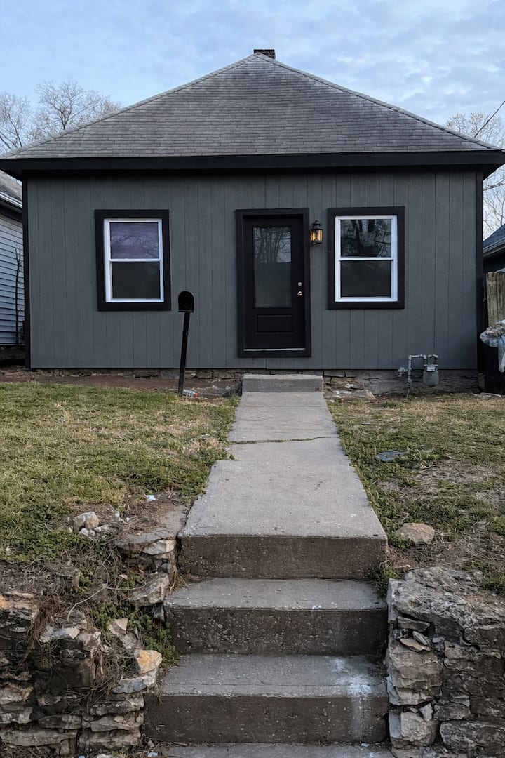 Little Franklin House - Kansas City, KS