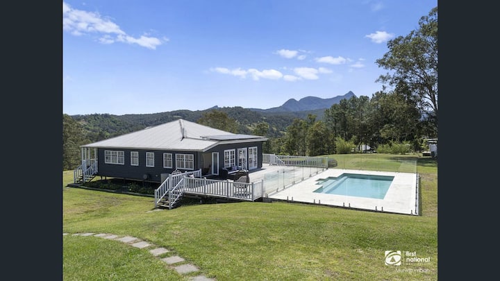 Stunning Mountain View Resort - Nimbin