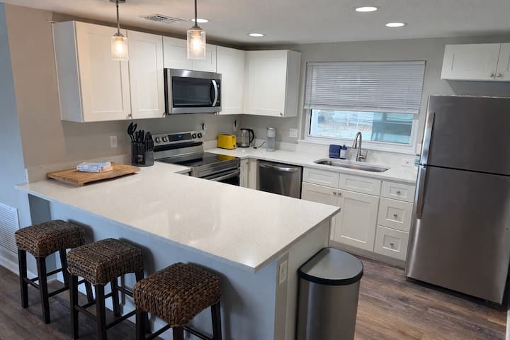 Downtown Clermont Duplex Near Waterfront Park - Clermont, FL