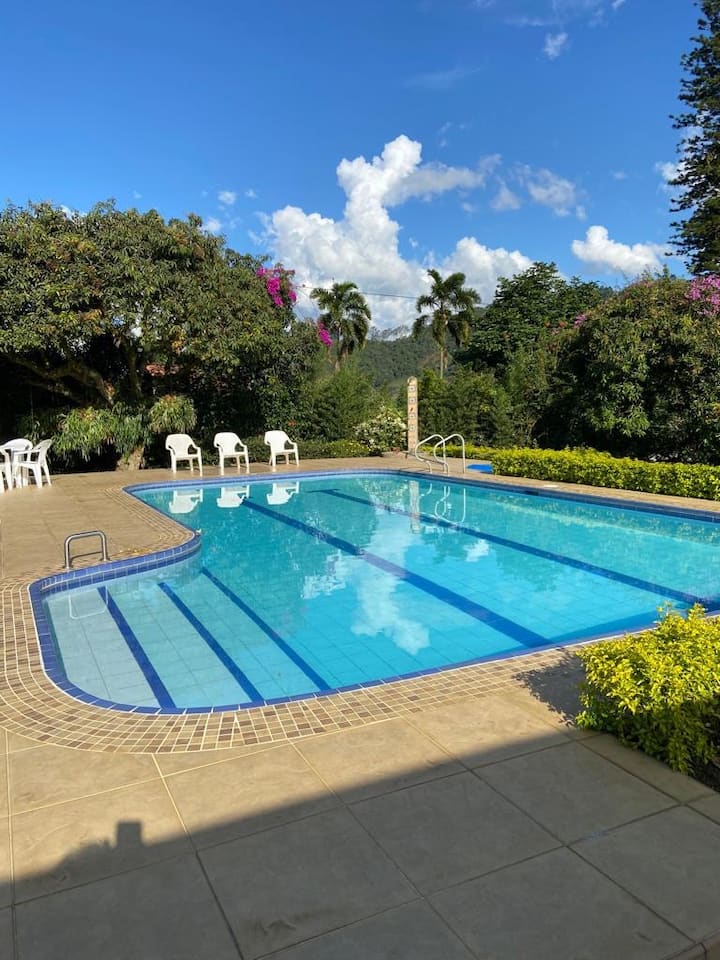 Finca 8 Pax Con Piscina Vista Increíble Cerca Med - Copacabana