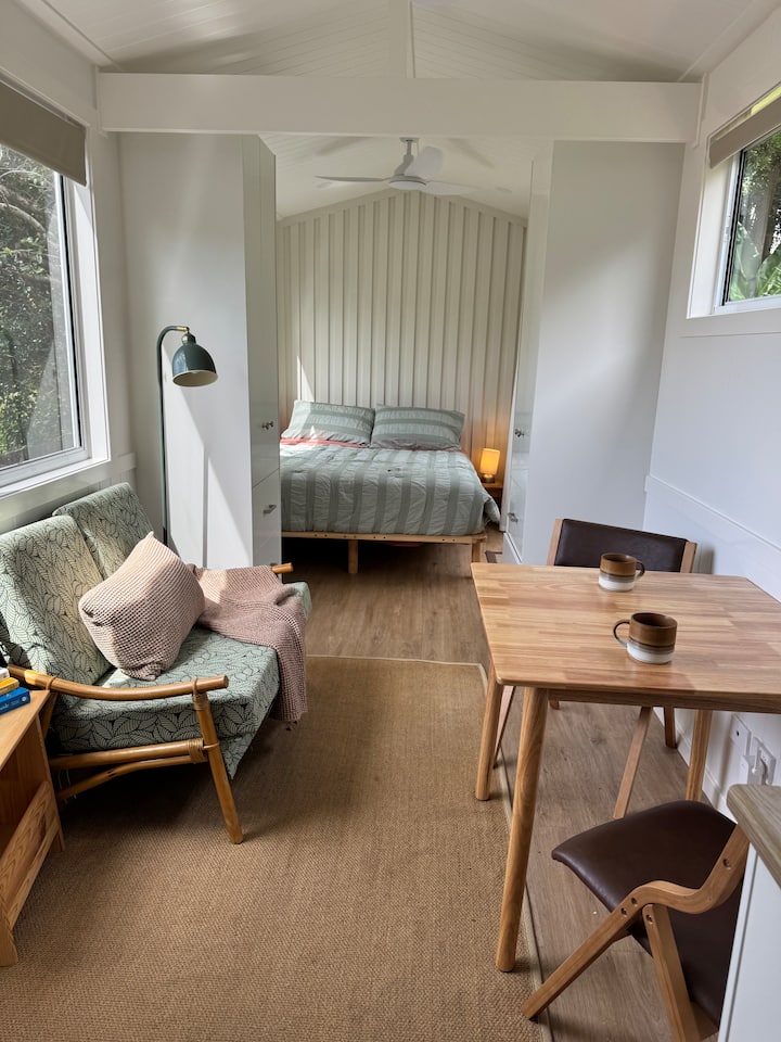 Tiny Escape - Lennox Head