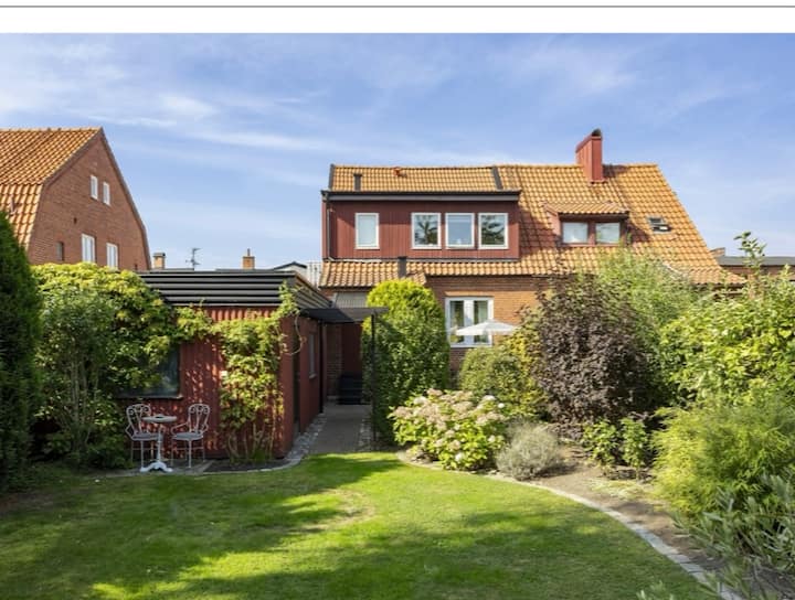 Hus Med Trädgård Från 1923 Centralatrelleborg - Trelleborg