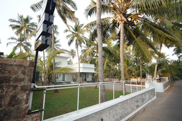 3 Bedroom, Royal Suite Homestay, Kannur - Kannur