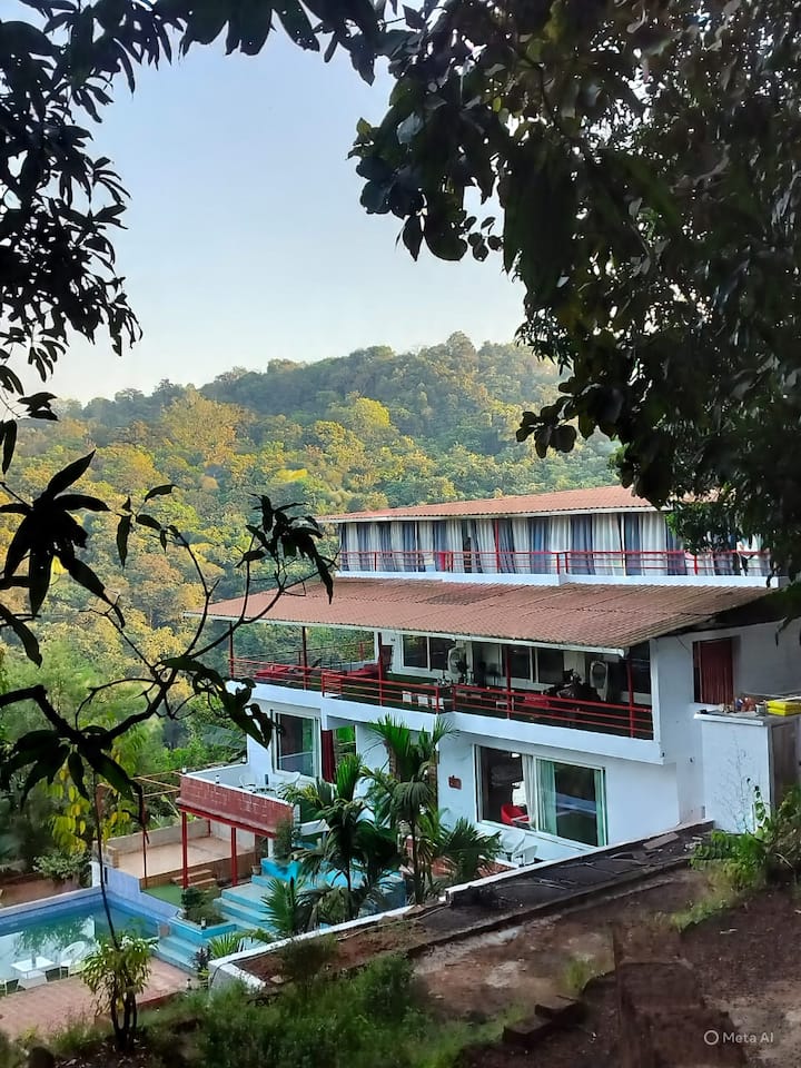 Luxury 7bhk Villa In Ratnagiri | Pool-24 Guests - Ratnagiri