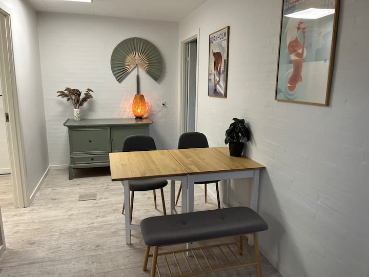 Hyggelig Base Tæt På Café & Indkøb I Klitmøller - Thisted